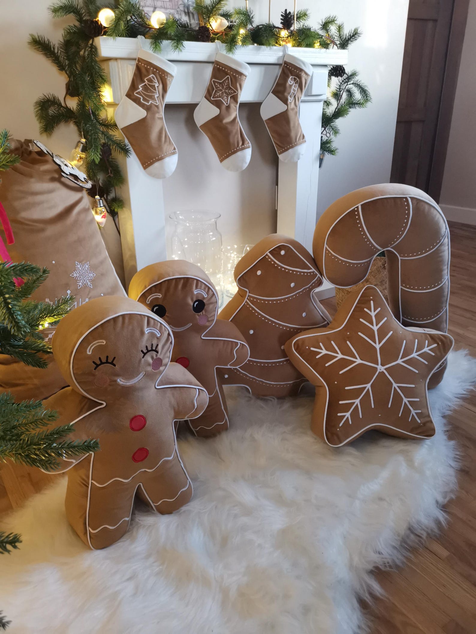 Gingerbread Christmas Pillows, Holiday Home Decor, Set of 5 - Etsy