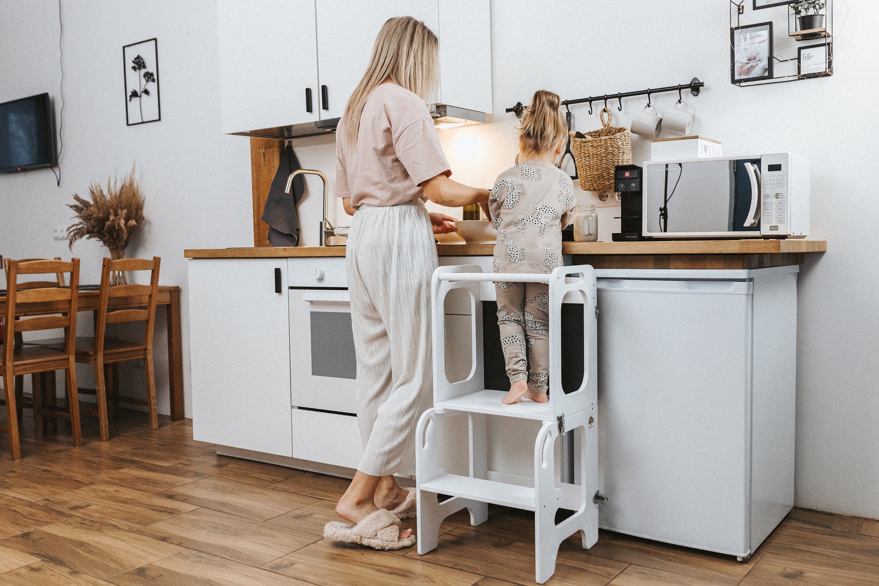 Montessori Helper Tower Table & Chair All-in-one, Tower With Chalkboard ...