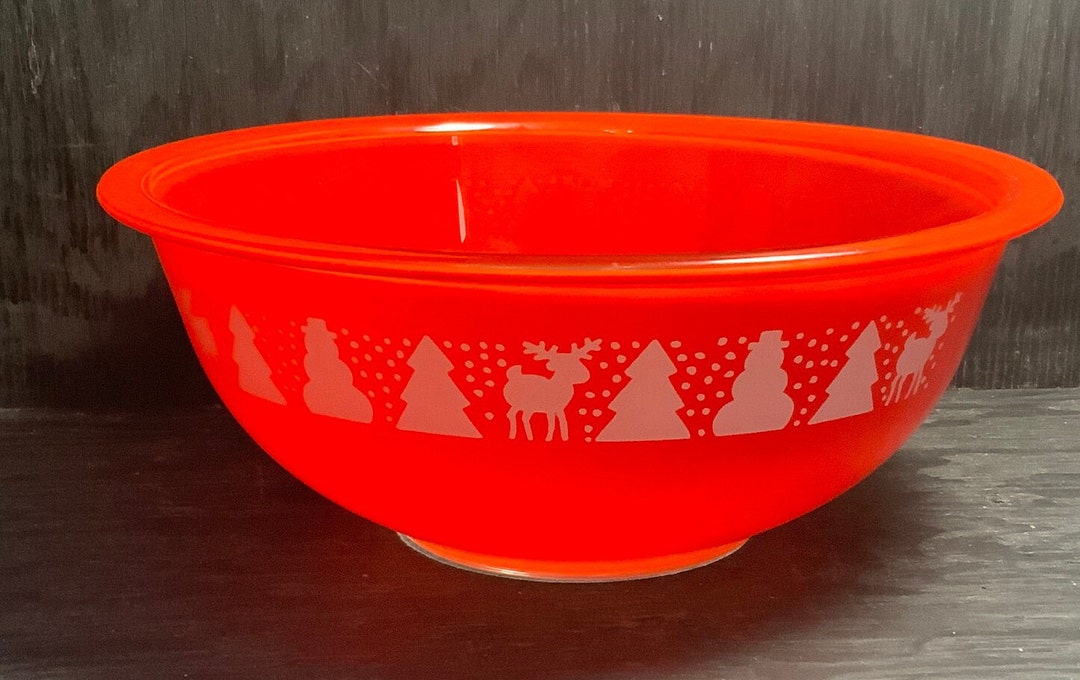 Pyrex Christmas Red White 2.5 Litre Mixing Bowl Pyrex 325 - Etsy