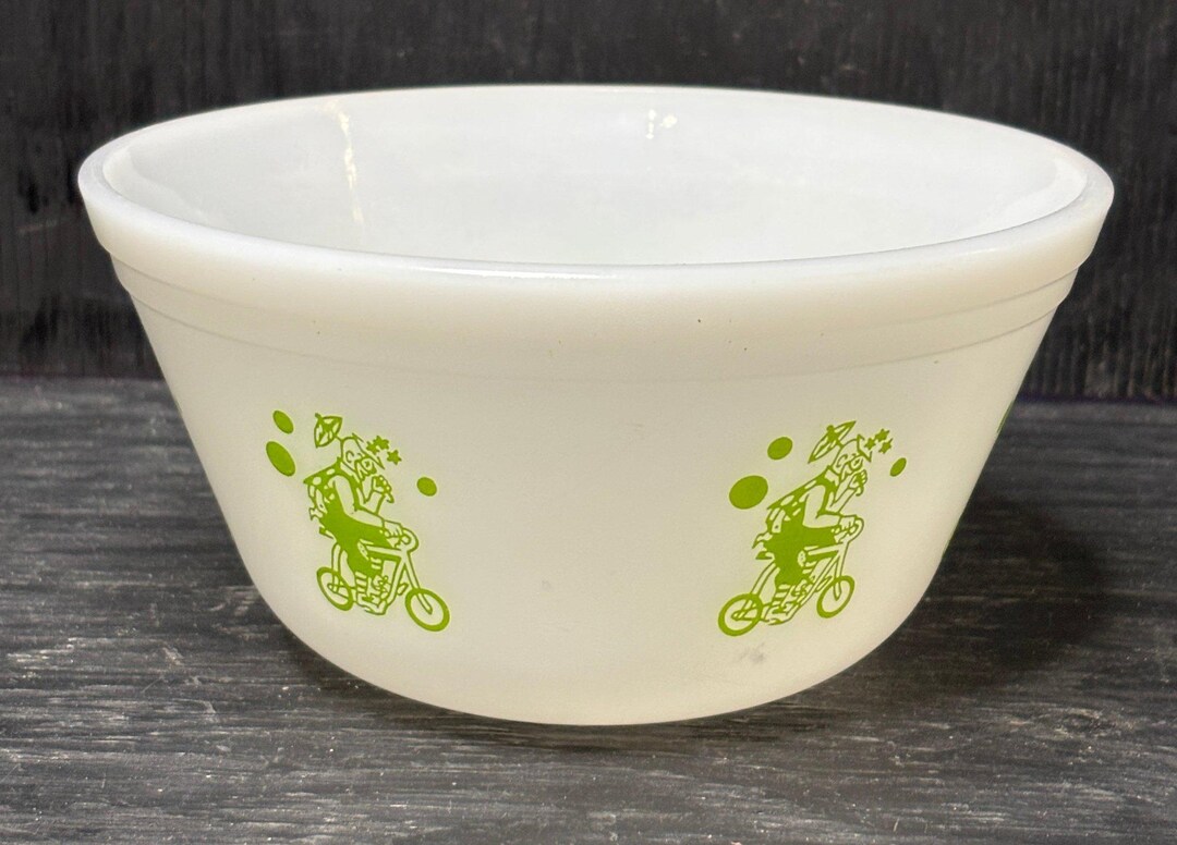 Federal Glass Circus Clown Bicycle 7 Inch Mixing Bowl - Etsy