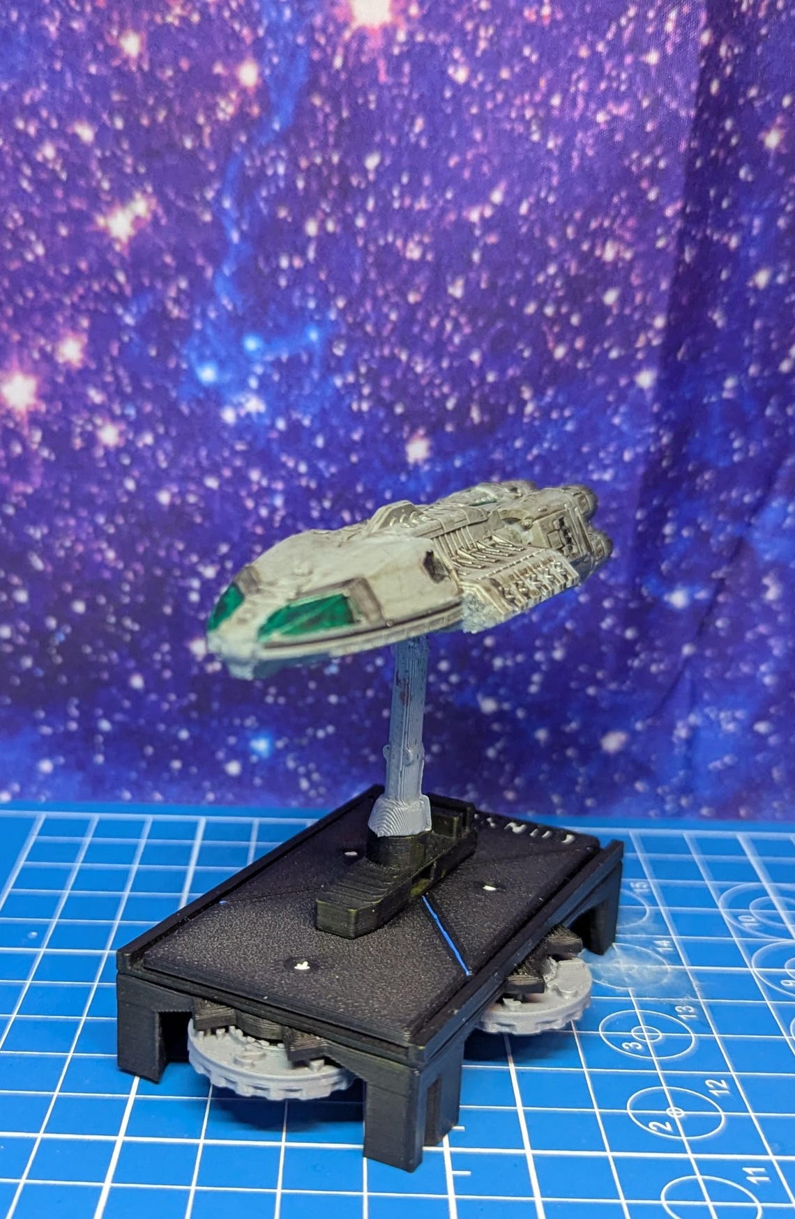 Colonial Minotaur Light Cruiser for Starship Miniatures Games Like ...