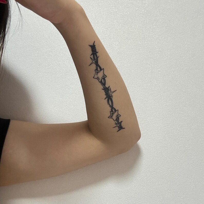 Chain of Thorns Semi-permanent Tattoo | Hand Tattoo | Temporary Tattoo ...