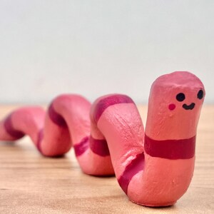 Worm Paintbrush Holder, Art Supplies, Clay Figurine, Art Gift, Trinket ...