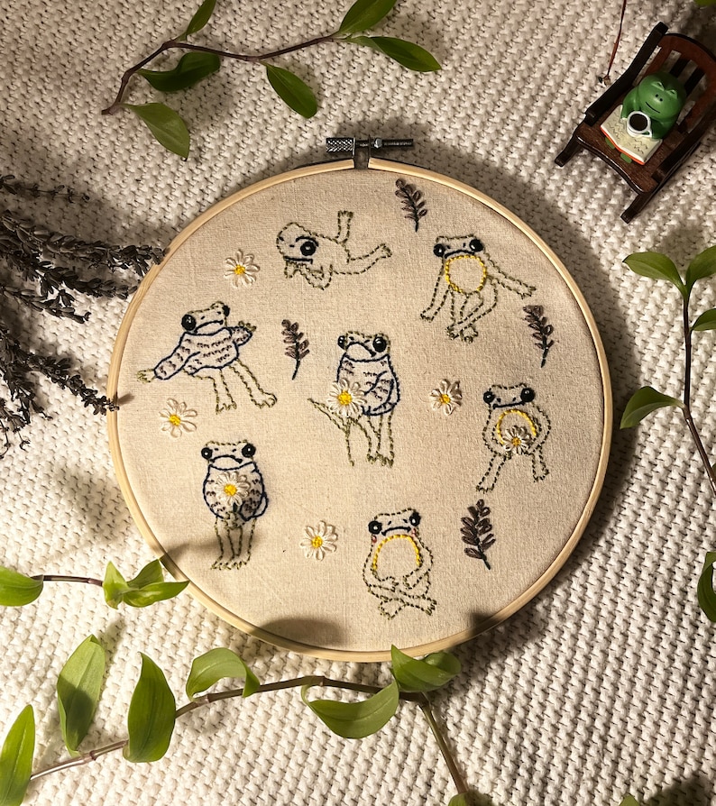 Frog Embroidery Hoop, Cottagecore, Gift, Frogs, Homeware, Floral ...