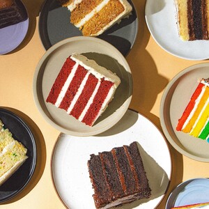 Best Seller's Cake Slice Sampler - Carlo's Bakery (8x Slices) - Etsy