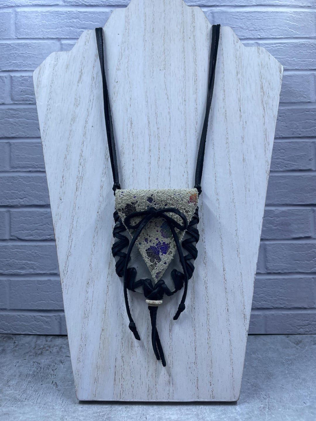 Leather Medicine Pouch Necklace With Crinoid Fossil | Crystal Carrier ...