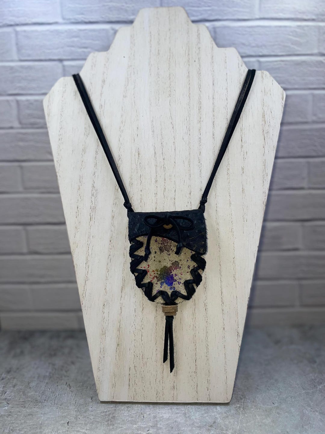 Leather Medicine Pouch Necklace With Crinoid Fossil | Crystal Carrier ...