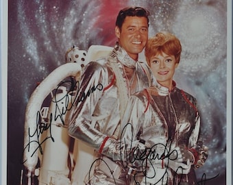 Lost in Space Cast Signed Photo X7 Guy Williams, June Lockhart, Mark ...