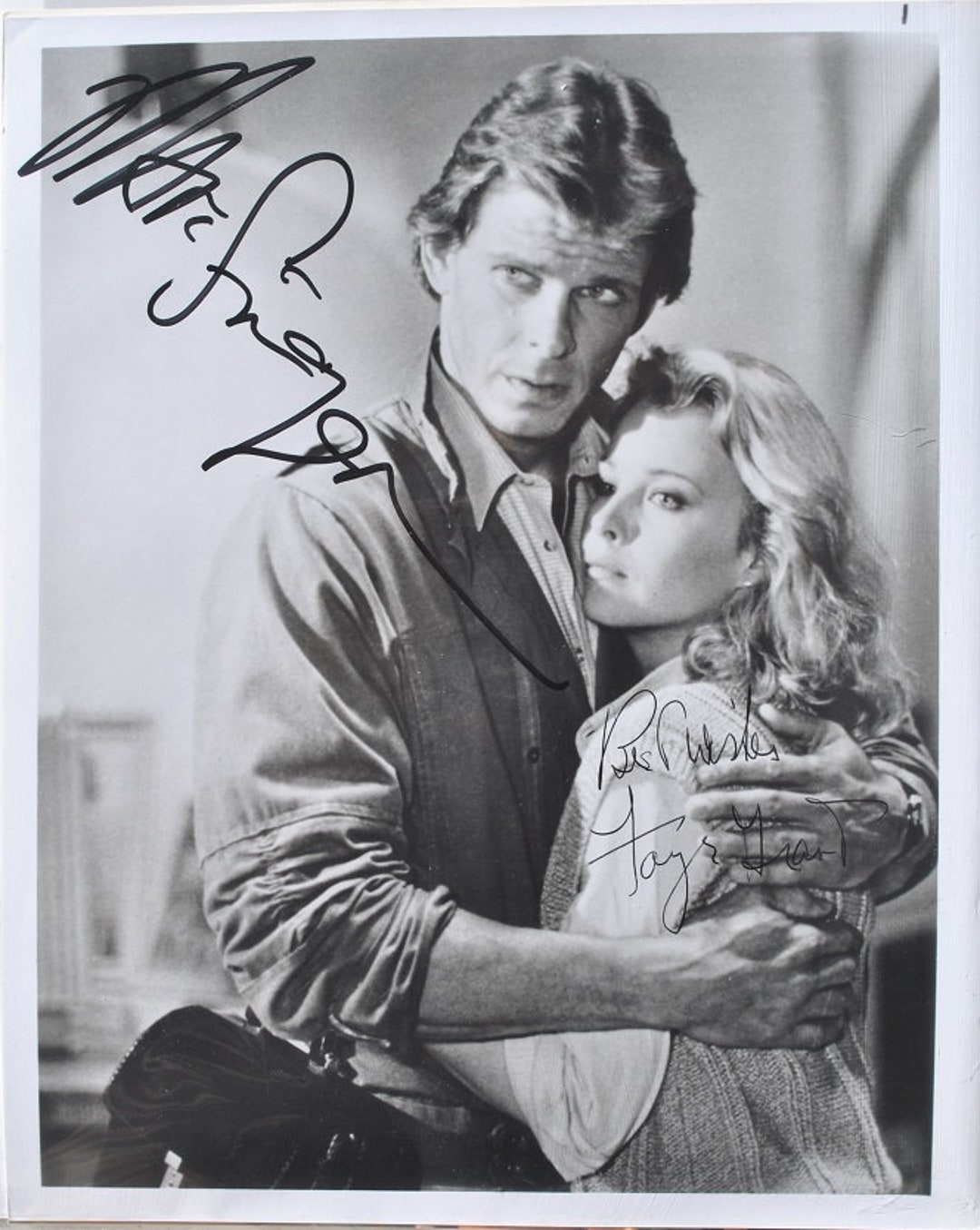 V CAST SIGNED Photos - Jane Chadwick, J. Badler M. Singer, F. Grant ...