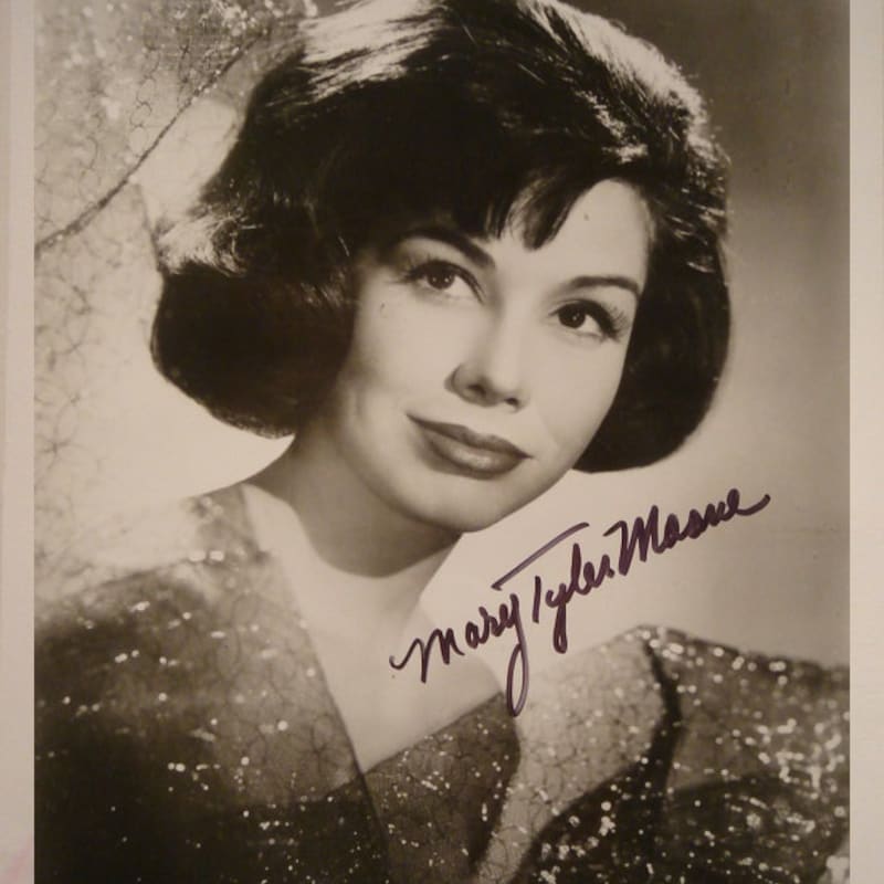 Mary Tyler Moore Autograph - Etsy