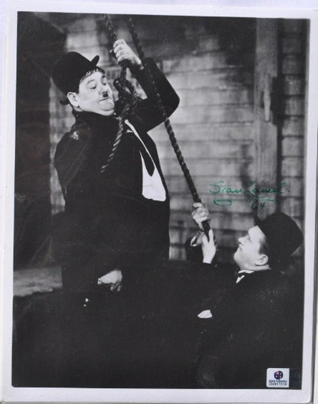 STAN LAUREL SIGNED Autographed Photo - Laurel and Hardy - Hal Roach W ...