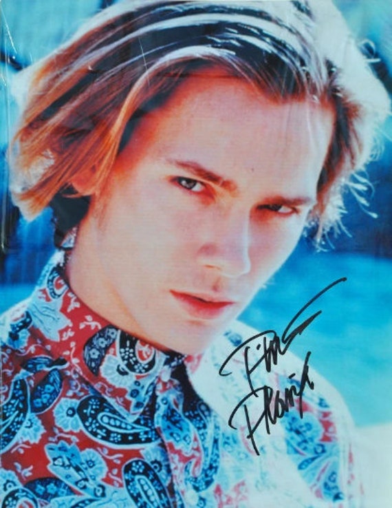 RIVER PHOENIX SIGNED Autographed Photo Mosquito Coast - Etsy