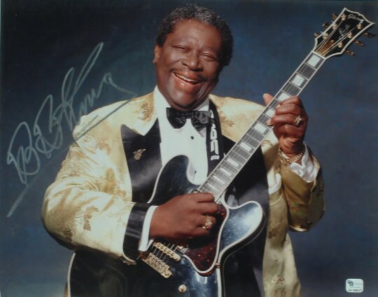 B.B. KING SIGNED Autographed Photo - the King of the Blues - 11"x 14" W ...