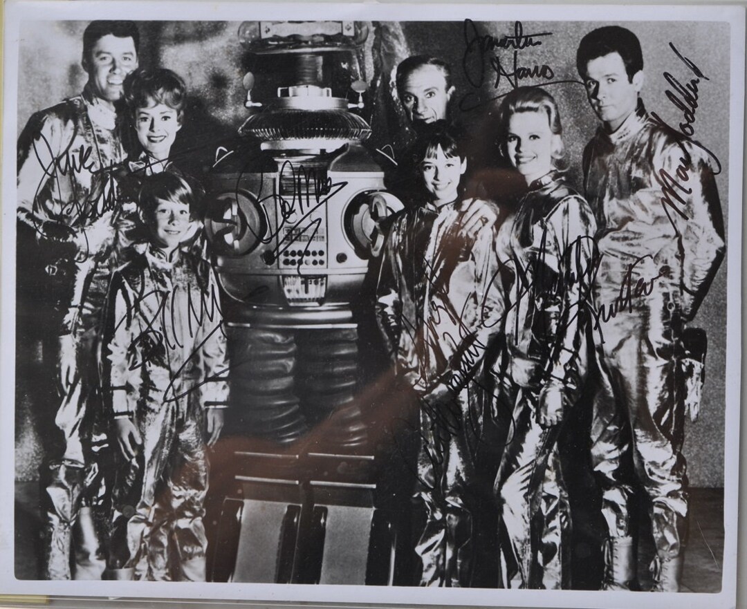 LOST in SPACE CAST Signed Photo X7 - June Lockhart, Mark Goddard ...