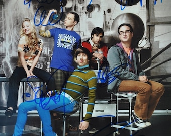 Big Bang Theory Cast Signed Photo X5 Johnny Galecki, Jim Parsons, Kaley ...