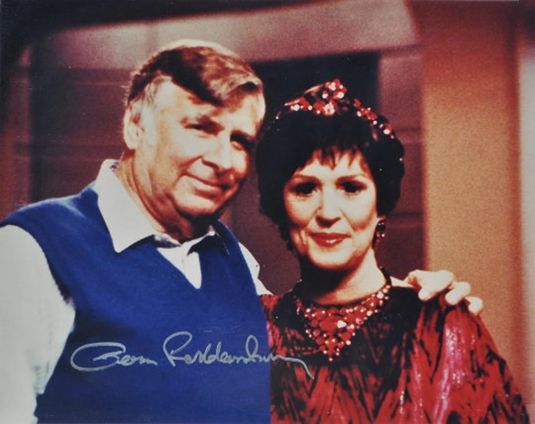 GENE RODDENBERRY SIGNED Photo - Star Trek - Deep Space Nine - Voyager ...