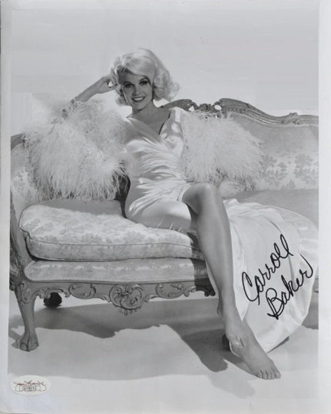CARROLL BAKER SIGNED Photo - Harlow, Carpetbaggers, Baby Doll, Something Wild, How the West Was ...