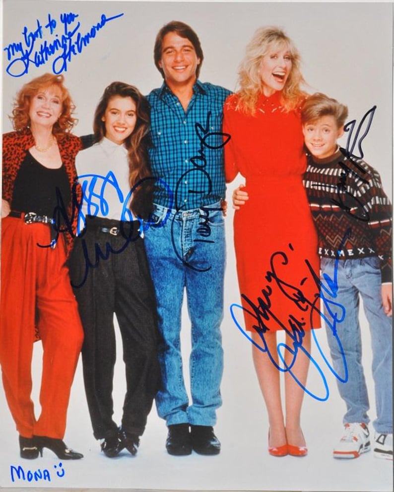 WHO'S THE BOSS Cast Signed Photo - Alyssa Milano, Katharine Helmond ...