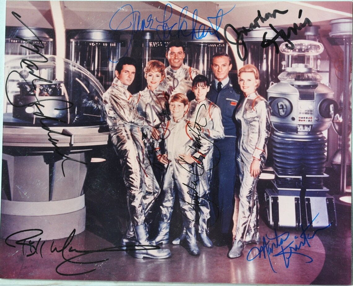 LOST IN SPACE Cast Signed Photo X6 – Guy Williams, June Lockhart, Mark ...