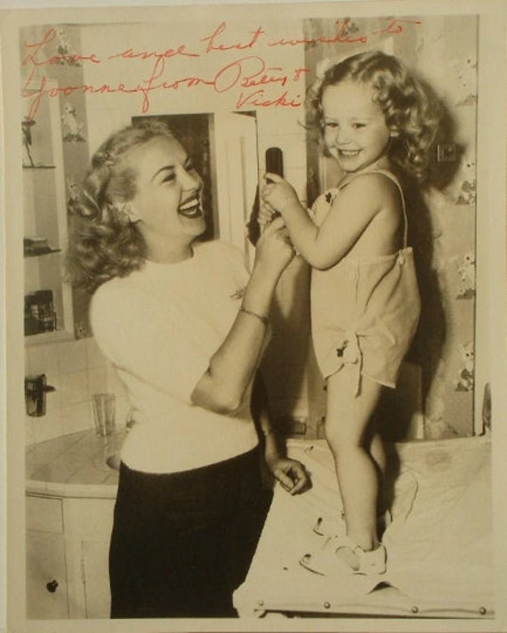 BETTY GRABLE SIGNED Autographed Photo Pin-up Girl How to - Etsy