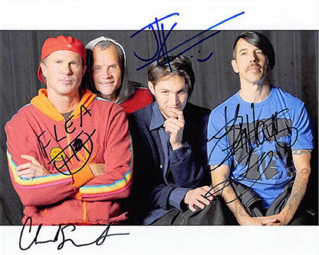 Red Hot CHILI PEPPERS Signed Photo - Anthony Kiedis, Flea, Chad Smith W ...