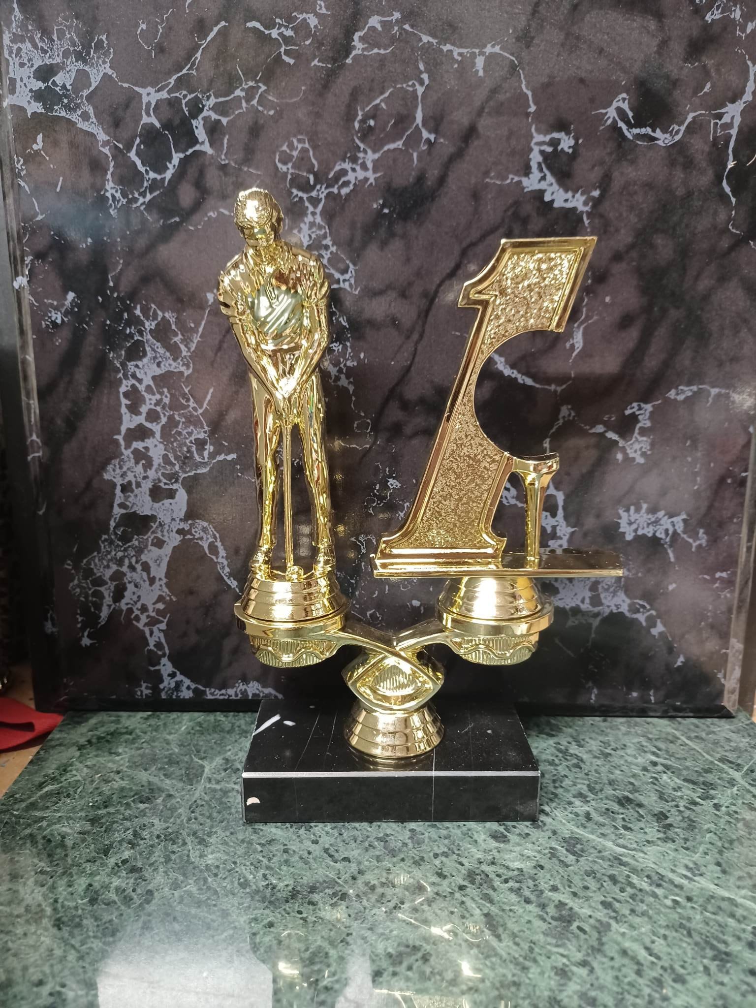 Golf Putt Trophy Unisex