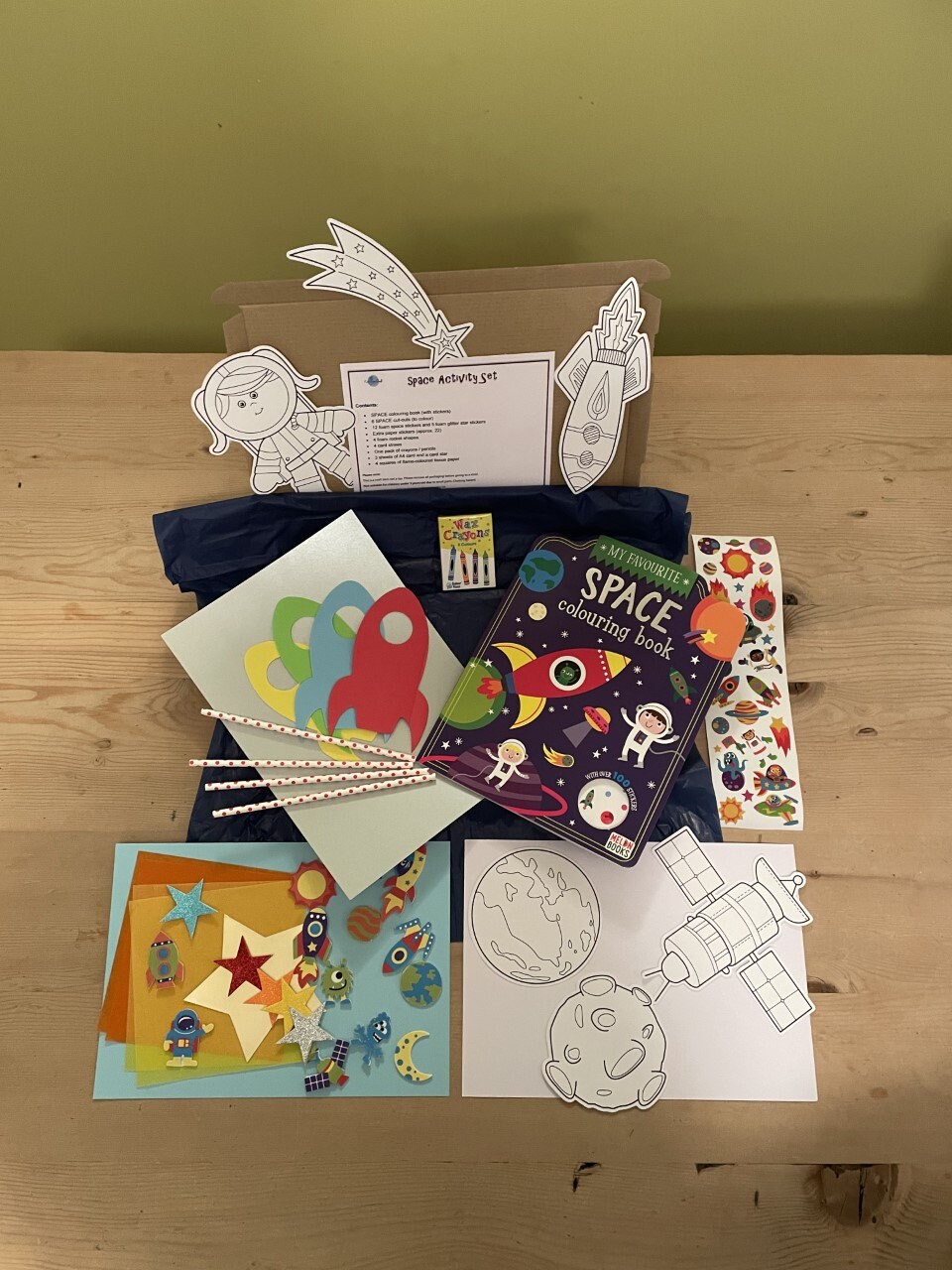 Space Activity Set / Kid's Space-themed Colouring and Craft Set ...