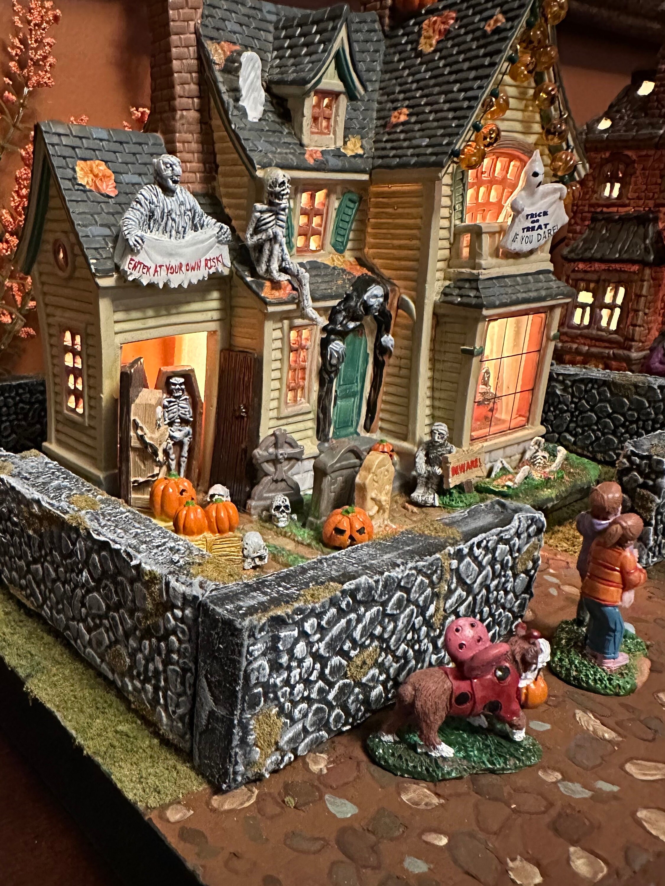 Cobblestone Retaining Wall Set for Christmas Village, Halloween Village ...
