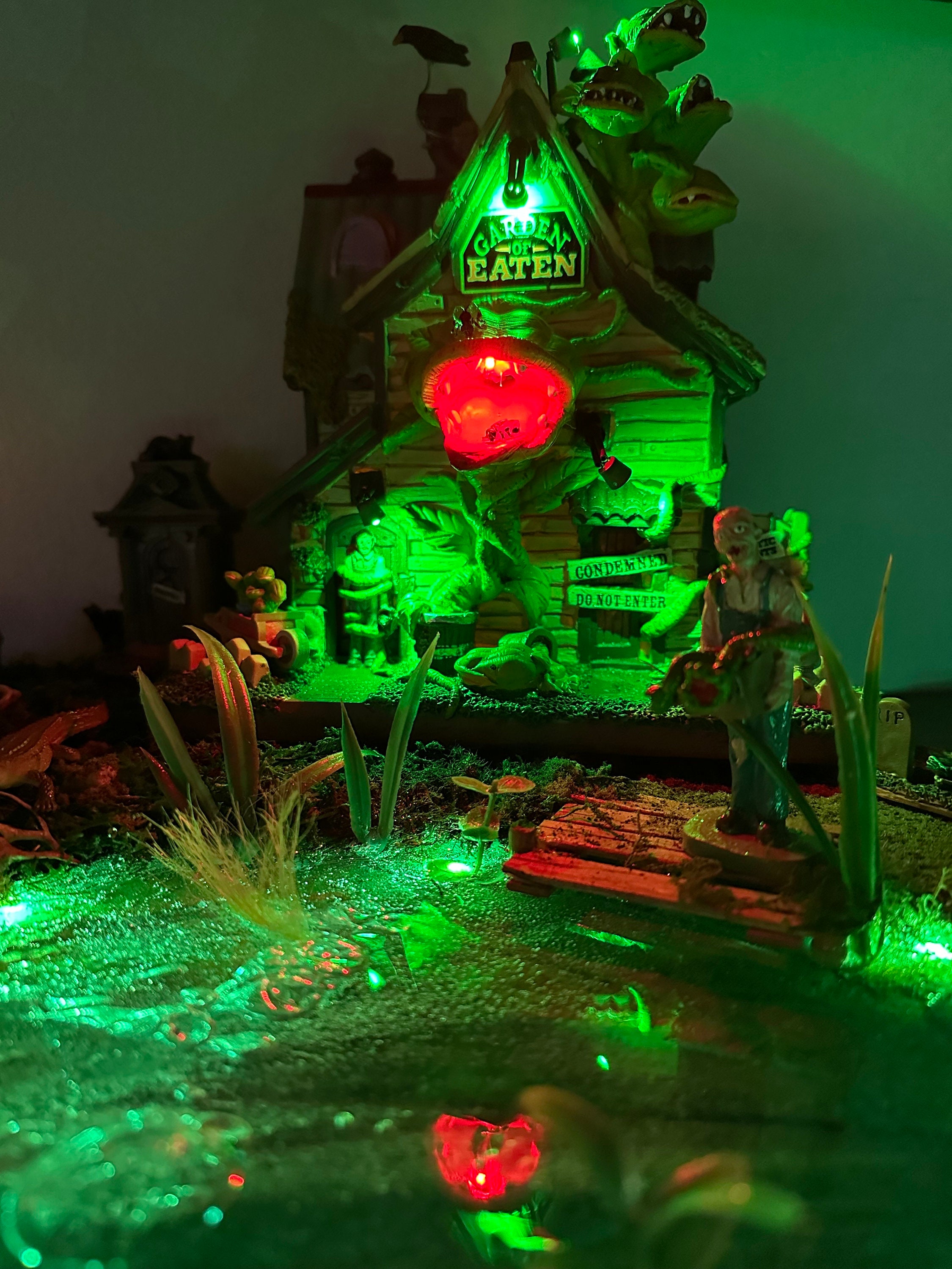 Halloween Village Swamp Display Platform Halloween Village Christmas ...