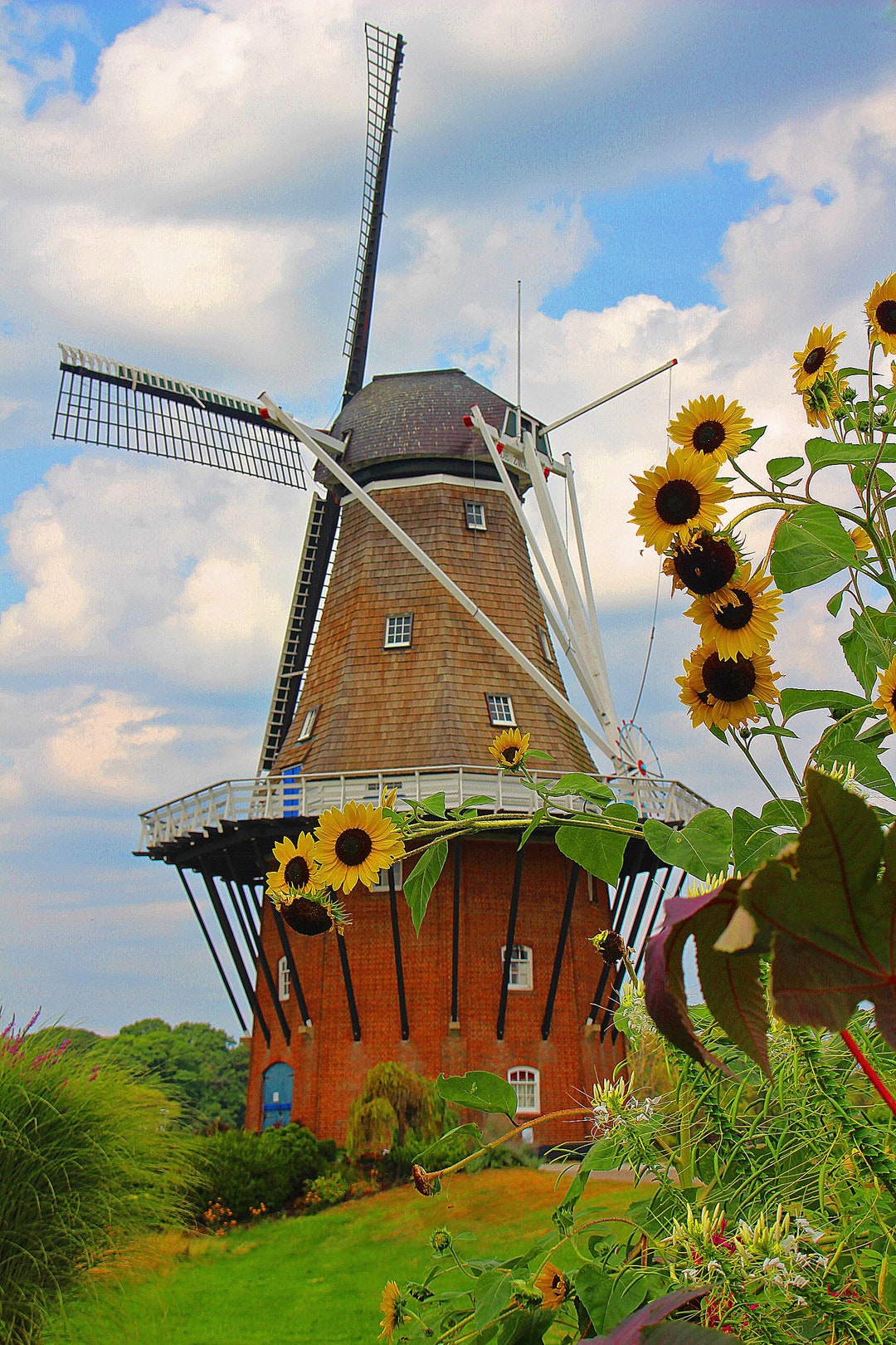 Holland of the Midwest - Photography Holland Michigan Windmill Island ...