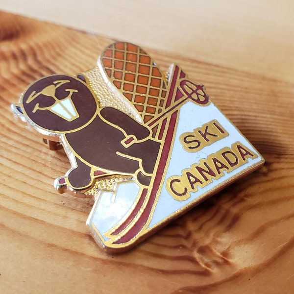 Beaver Brooch - Etsy