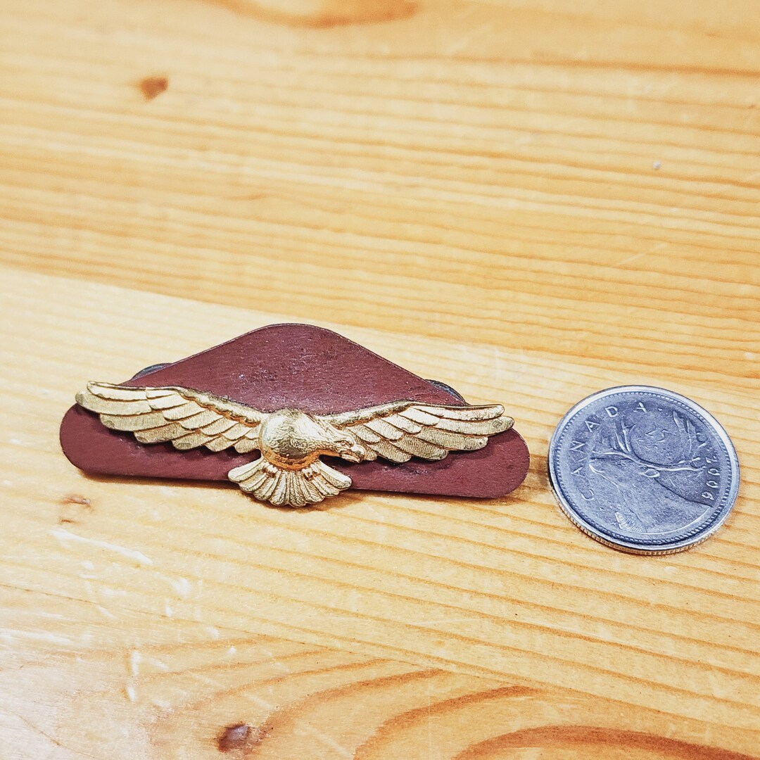 Royal Canadian Air Force Eagle Cap Badge - Vintage WWII Badge. Brooch ...