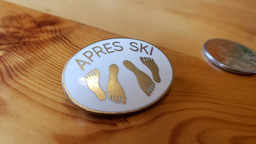 Vintage Apres Ski Enamel Pin – Skiing Brooch, Hat Pin - Etsy