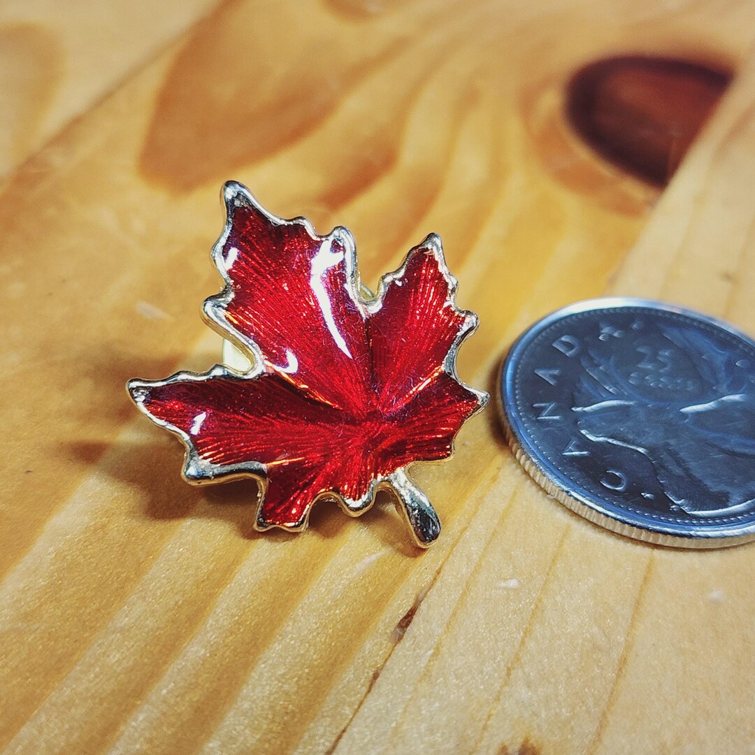 Beautiful Red Maple Leaf - Canadian Maple Leaf Brooch Pin Unique Rare ...