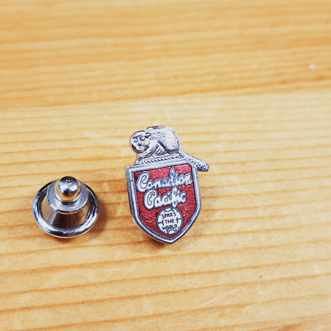 Canadian Pacific Spans the World Beautiful CPR Beaver Brooch Pin Unique ...