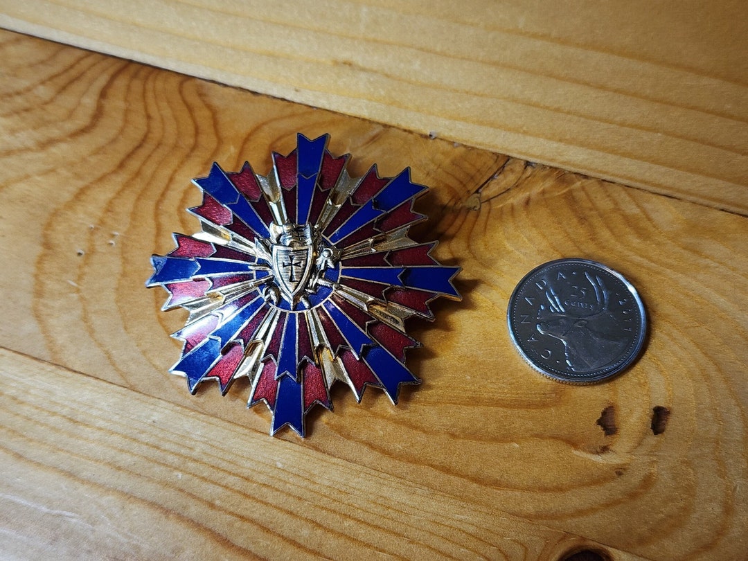 Large Heraldic Sunburst Shield Enamel and Gold Toned Brooch Pin ...