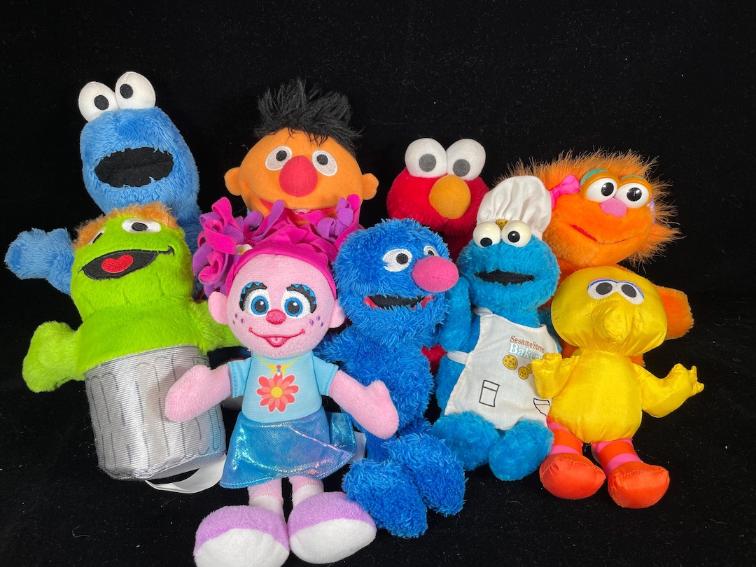 Mini Sesame Street Plush: Big Bird, Elmo, Cookie, Zoe, Ernie, Oscar ...
