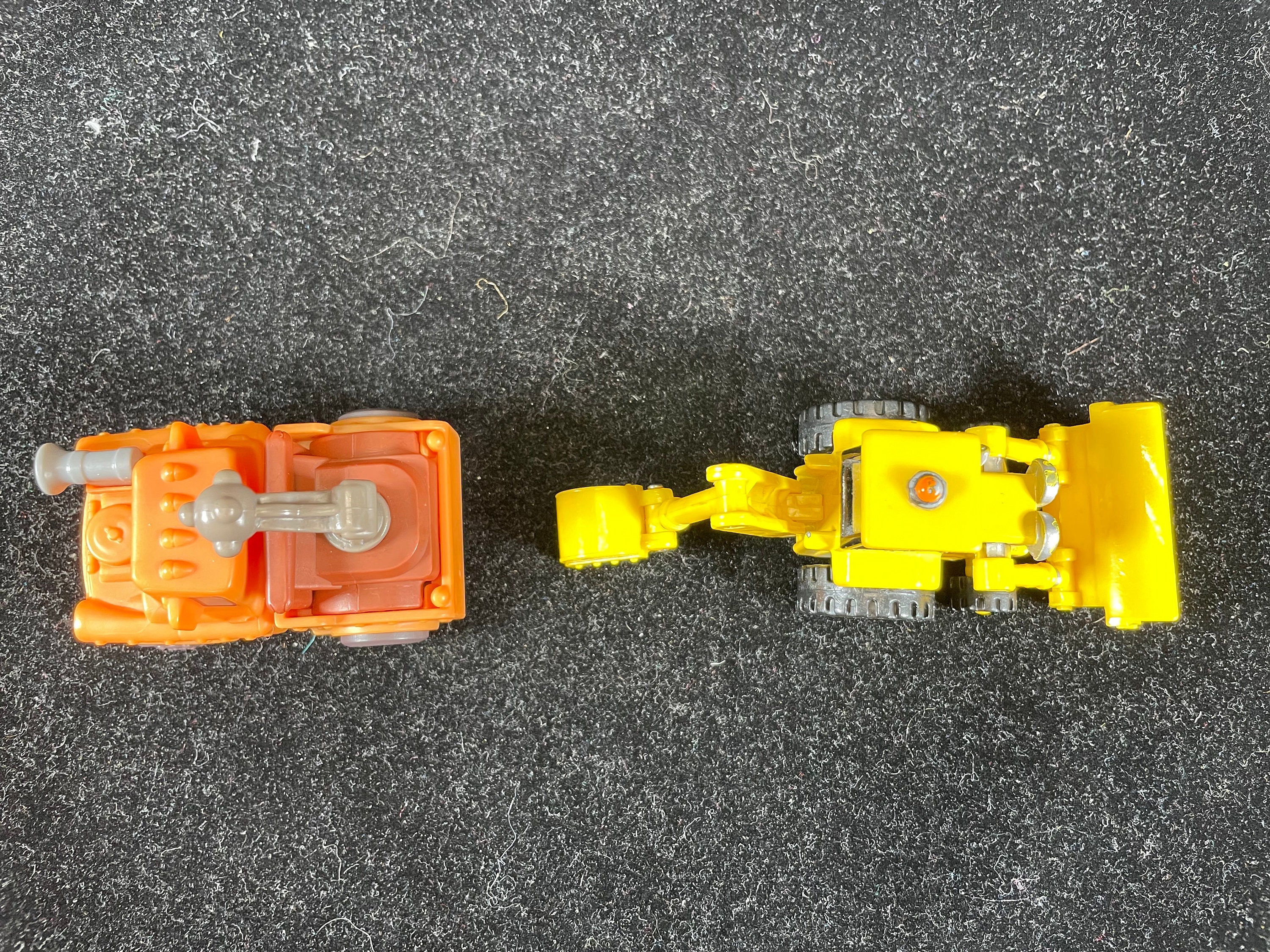 Bob the Builder Yellow Scoop the Digger Backhoe Bulldozer Diecast Toy ...