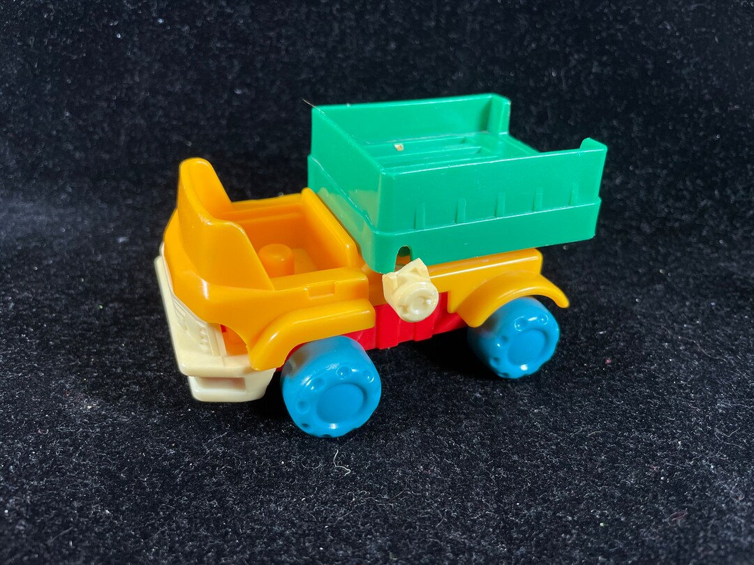 Playskool Pickup Dump Truck 3.5" Farm Yellow Cab Green Bed Blue Wheel ...