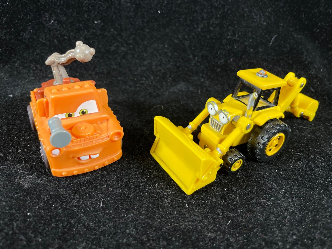 Bob The Builder Yellow Scoop The Digger Backhoe Bulldozer Diecast Toy Hotwheels Disney Pixar