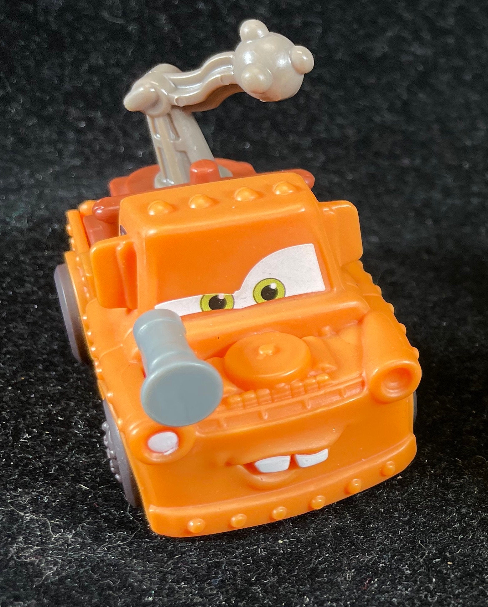 Bob The Builder Yellow Scoop The Digger Backhoe Bulldozer Diecast Toy Hotwheels Disney Pixar