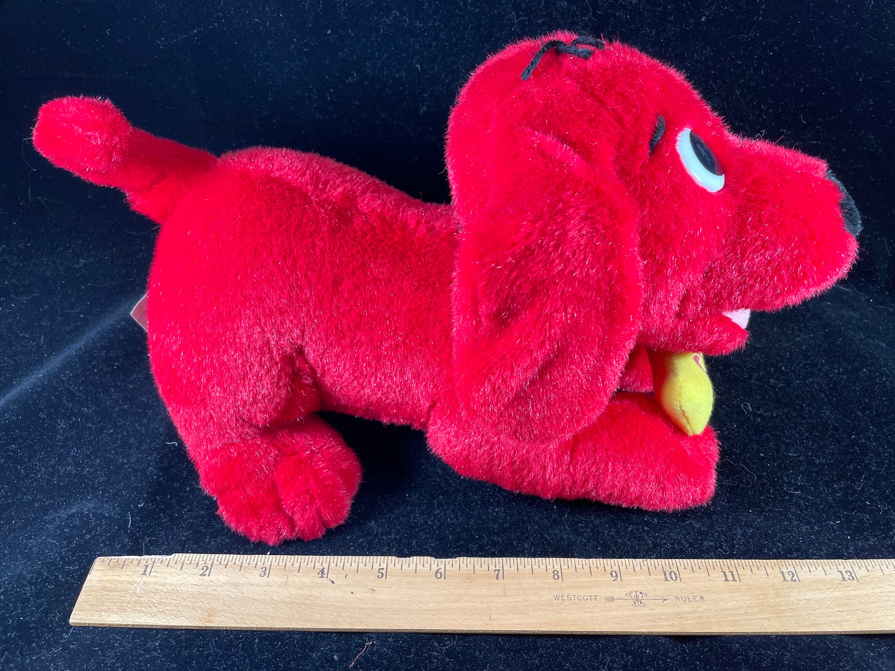 Clifford the Big Red Dog Interactive Plush Animated Barking Wags Tail ...