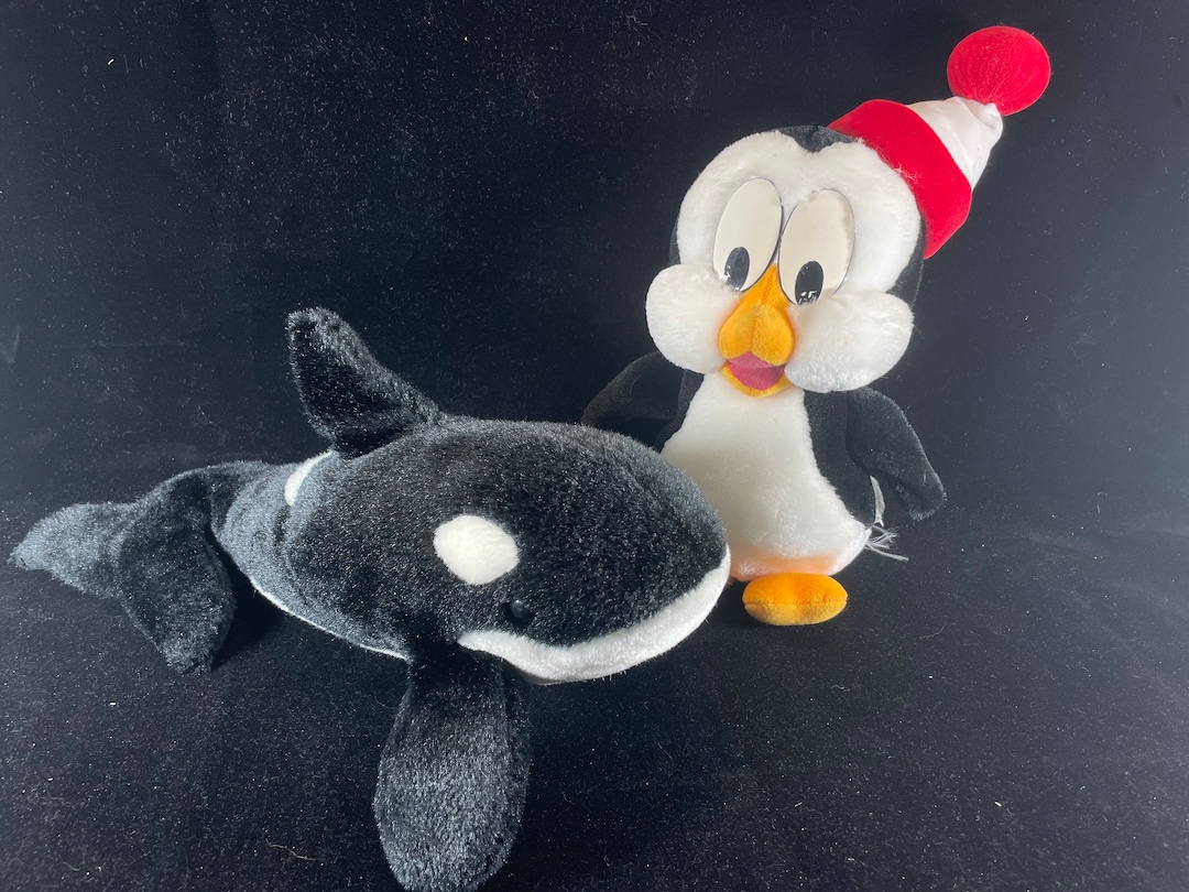 Vintage Chilly Willy Penguin Universal Studios Weighted Bean Bag Plush 12" Sea World Shamu 17 ...