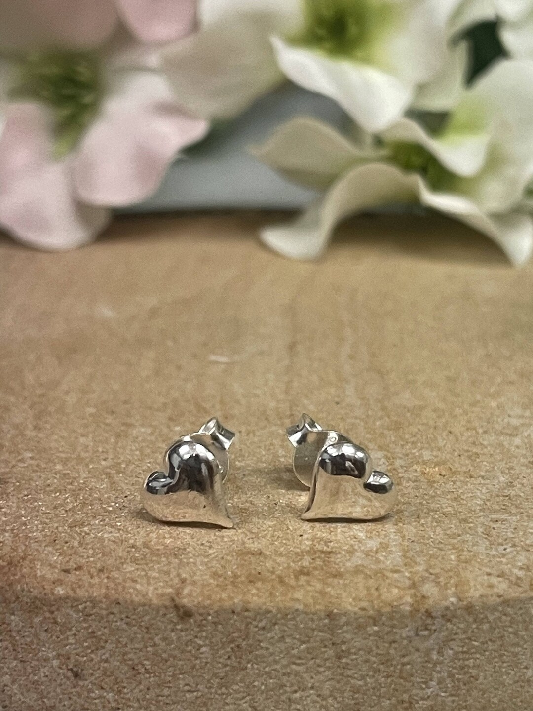 Floating Heart Plain Stud Earrings Solid 925 Sterling Silver Heart ...