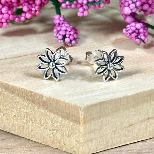 Daisy Earrings - Etsy