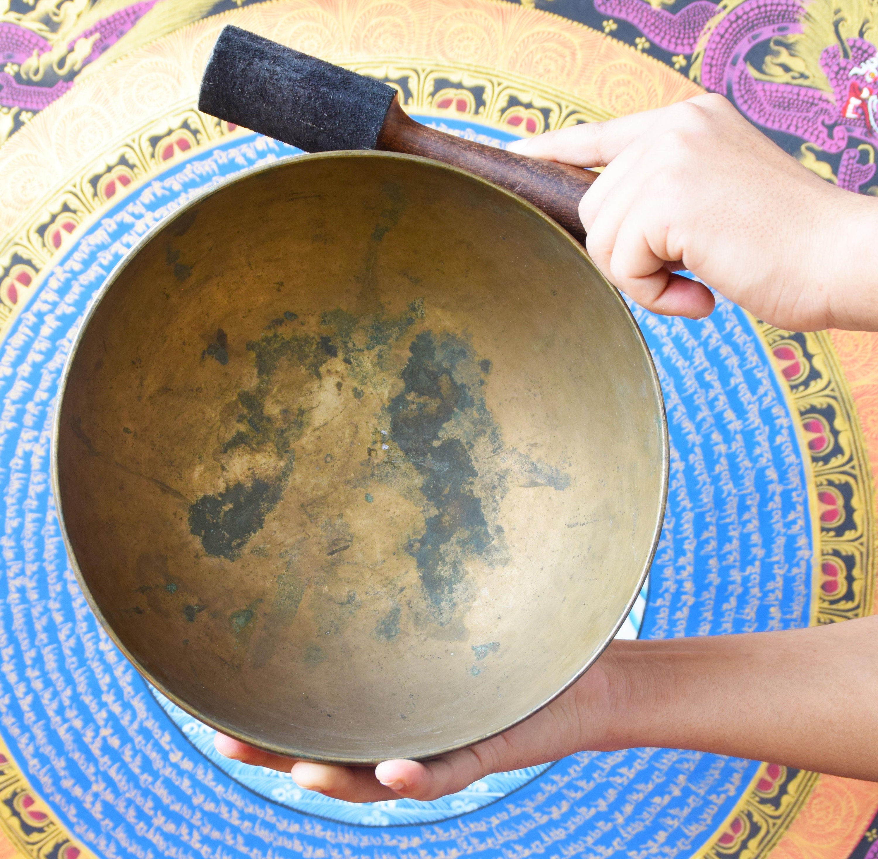 Tibetan Antique Hand Made Singing Bowl || Deep Peaceful Vibrations ...