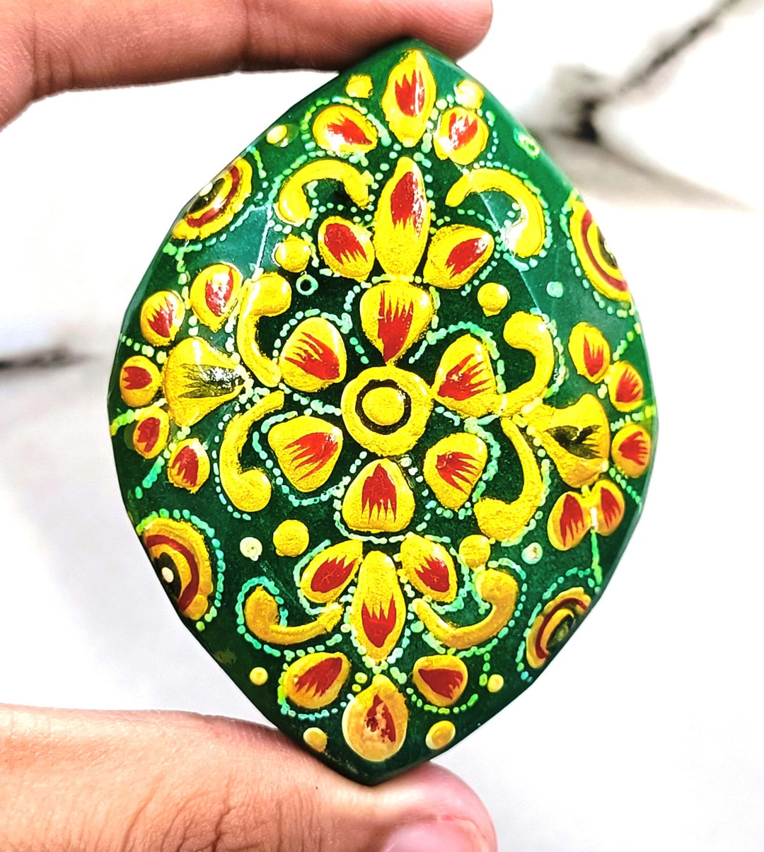 Traditional Meena Art Design Green Emerald Loose Gems Natural 1500 Ct ...