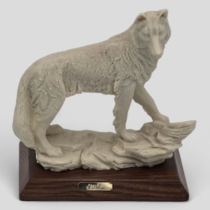 Auro Belcari Bisque Wolf Sculpture - A True Masterpiece by a Renowned ...
