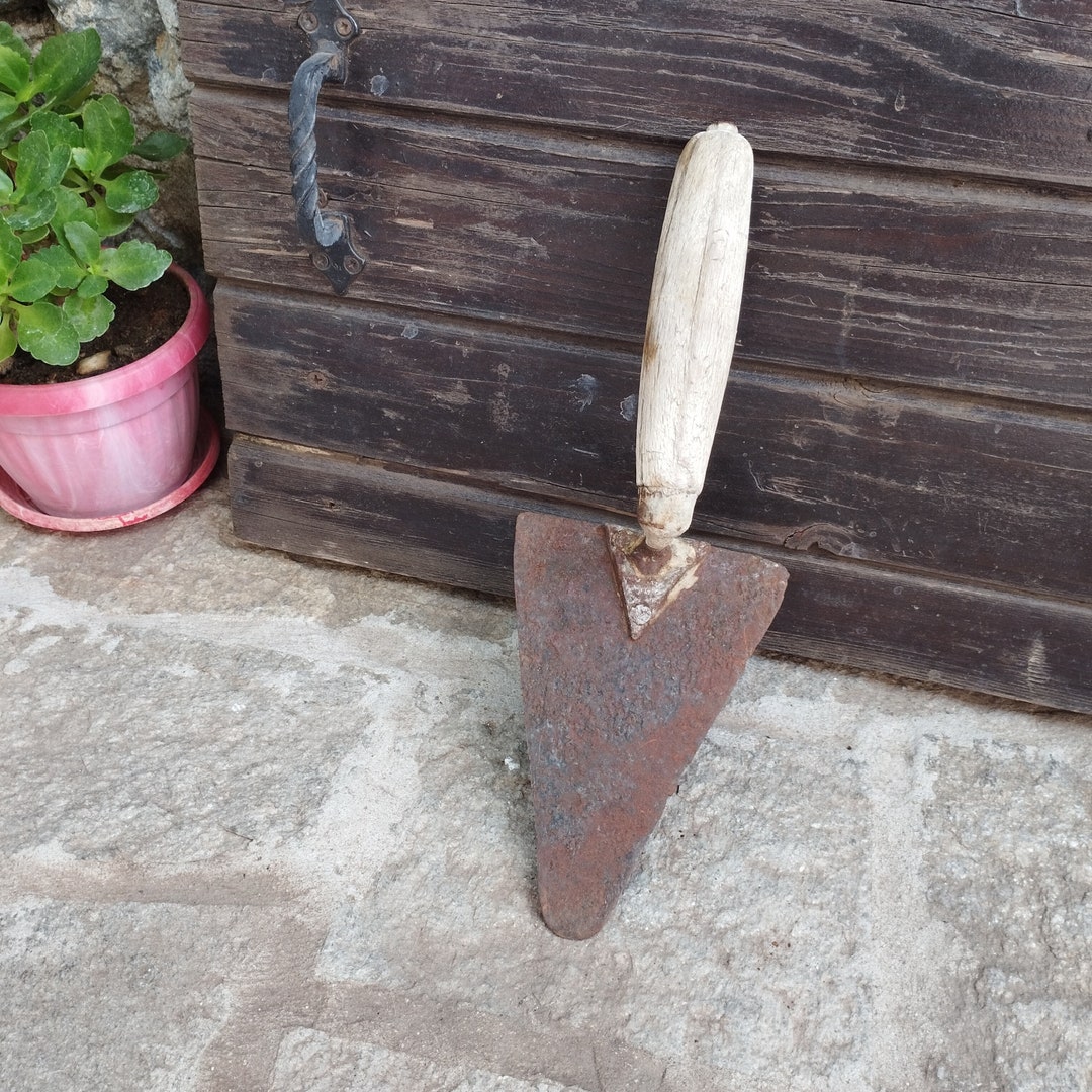 Vintage Rusty Metal Trowel With Wooden Handle, Old Trowel, Retro Tool ...
