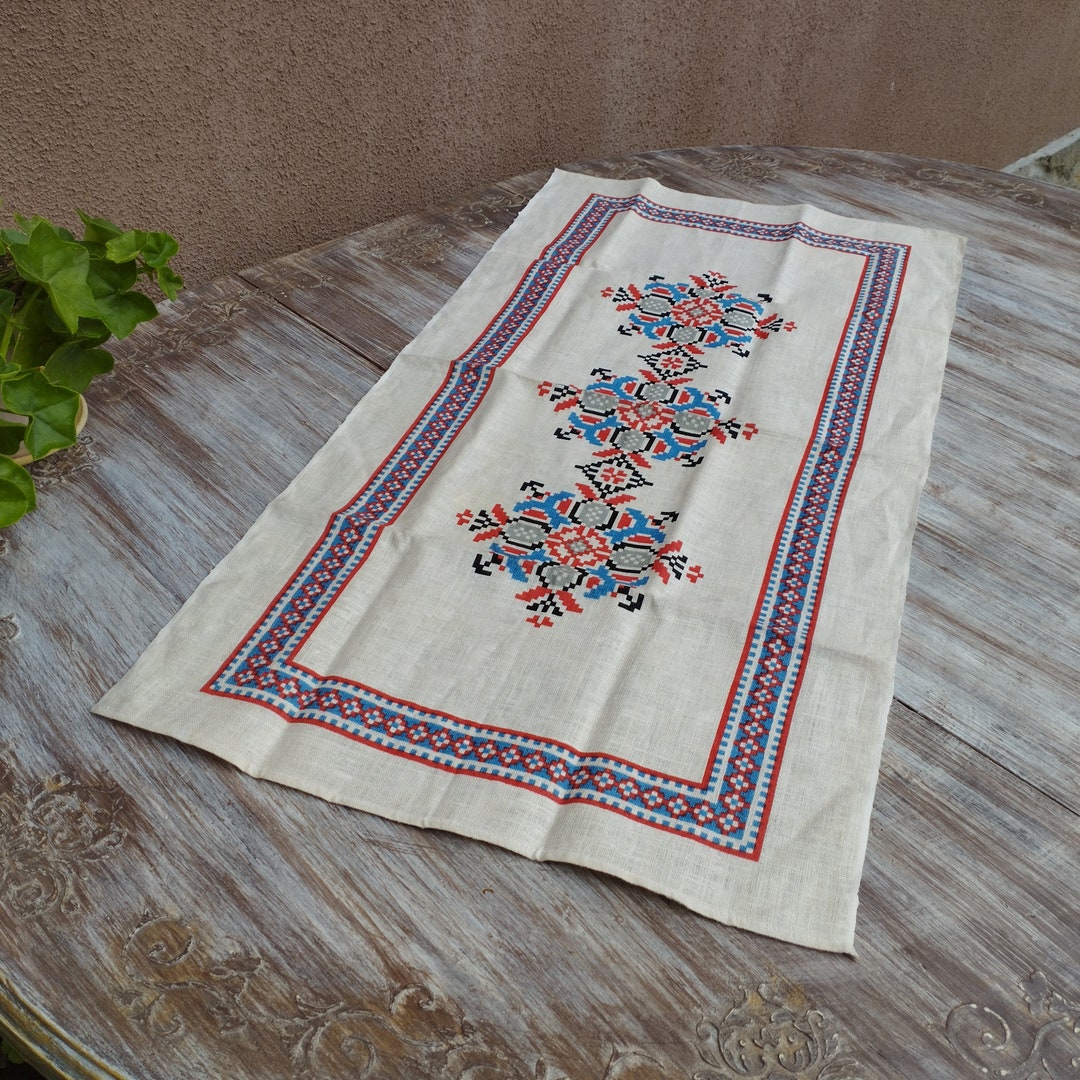 Vintage Linen Table Runner, 35''x 18'', Linen Tablecloth, Printed ...